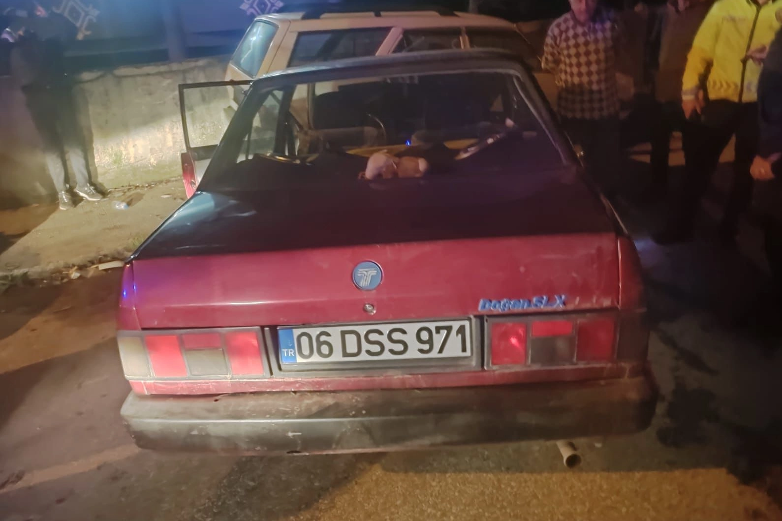 Alkollü sürücü ve ehliyetsiz polisten kaçamadı haberi - Bayburt Manşet Alkollü sürücü ve ehliyetsiz polisten kaçamadı haberi - Bayburt Manşet